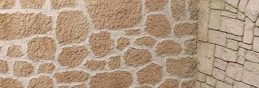 Comment réaliser un enduit imitation pierres?